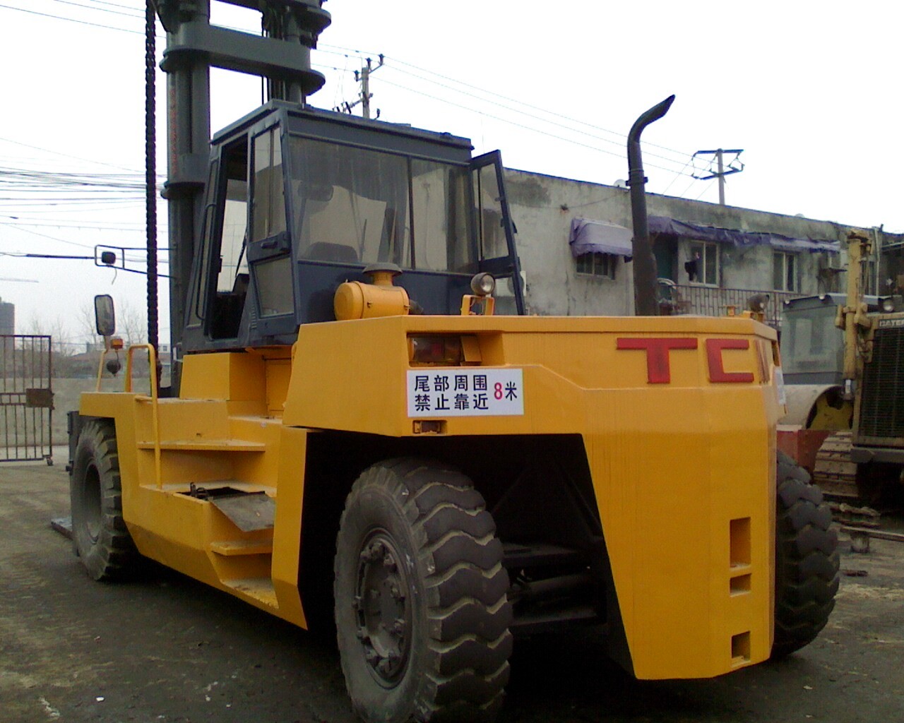 25 직접 일본에서 수입되는 톤에 의하여 사용되는 디젤 엔진 지게차 TCM FD250